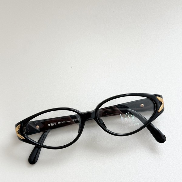 90s Kasu Black Horn-Rimmed Glasses - 위시버킷