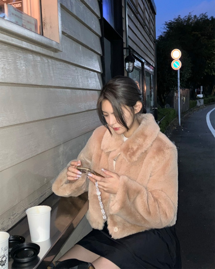 루루서울 [MADE] Pudding Fur Jacket (Peach Beige) - 위시버킷