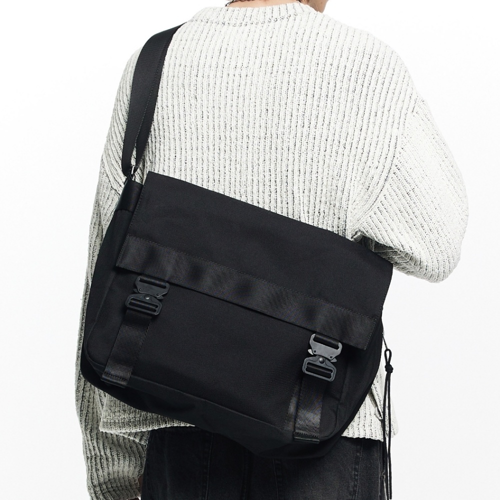 메종미네드 TWO BUCKLE MESSENGER BAG - 위시버킷