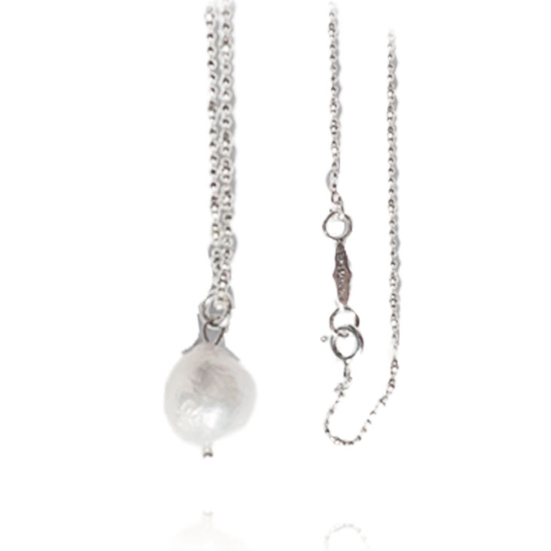 더메시브 Moon Pearl Necklace - 위시버킷