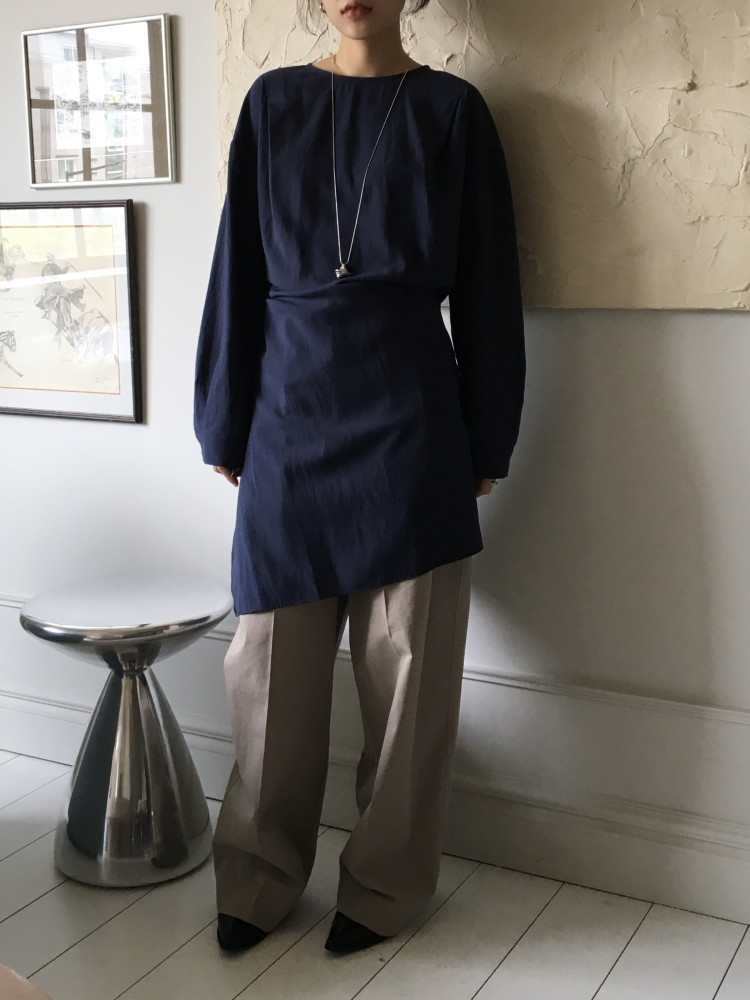 미닝아웃 BASS DRESS 라운드 스트랩 블라우스 원피스 - 위시버킷