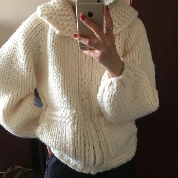 썸웨어버터 Wool Handmade Sweater - Ivory - 위시버킷