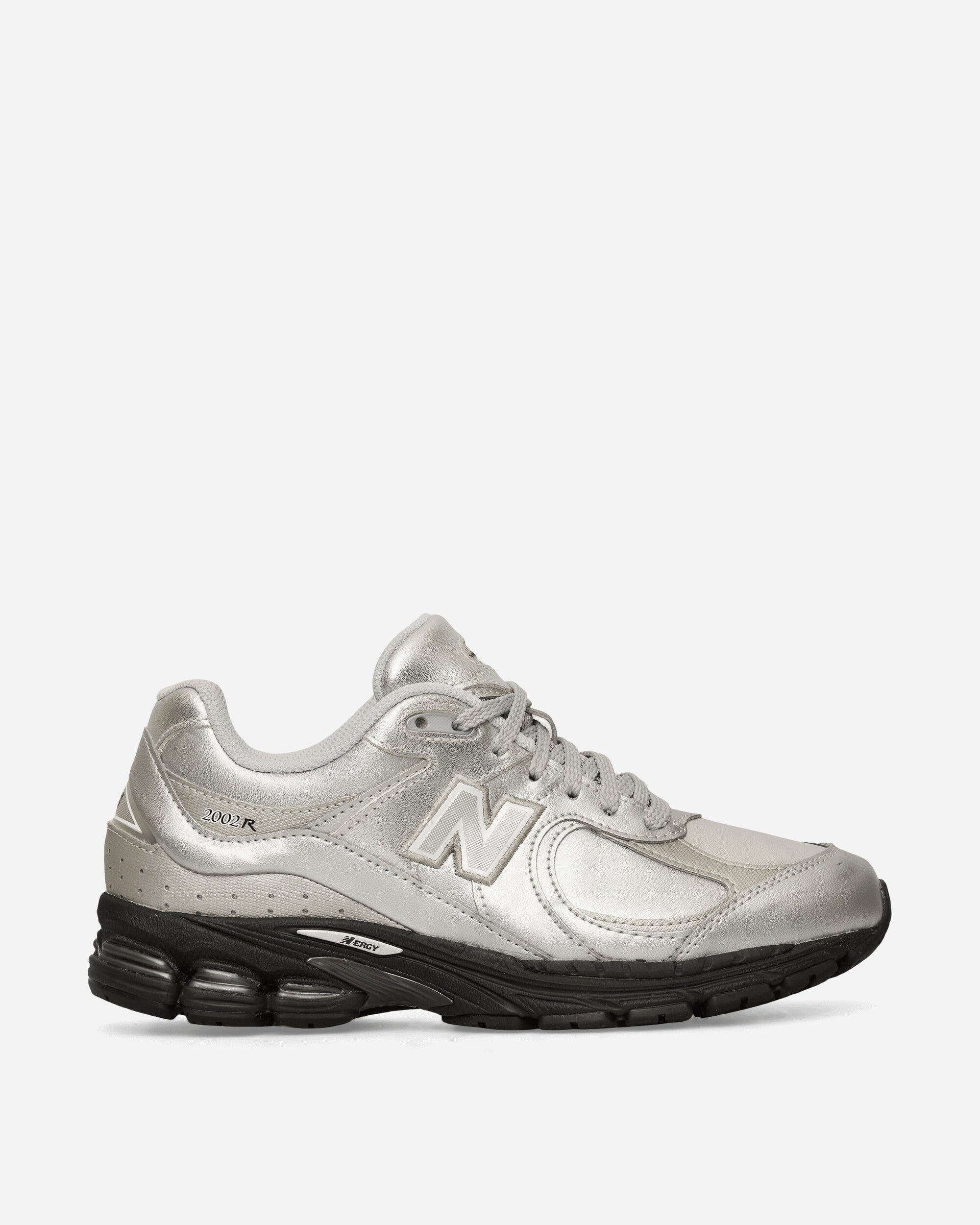 뉴발란스 2002R Sneakers Silver Metallic - 위시버킷