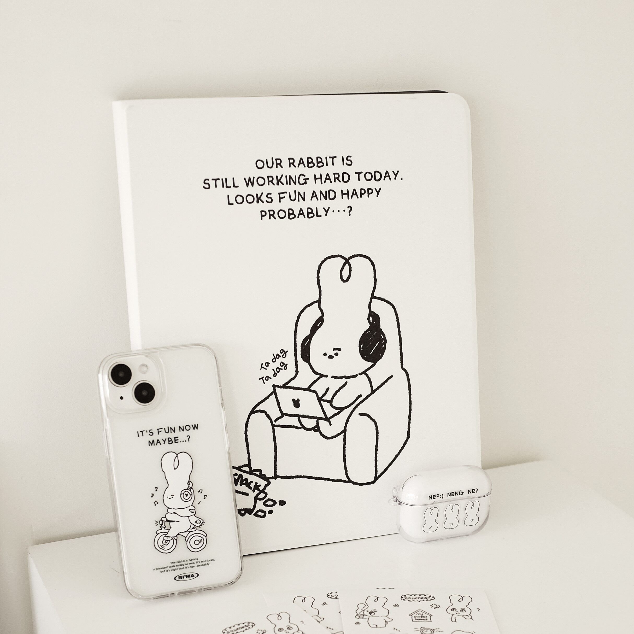 벌룬 프렌즈 BFMA 아이패드 케이스 (pro,mini,air,7-9세대) - rabbit doodle WHITE - 위시버킷