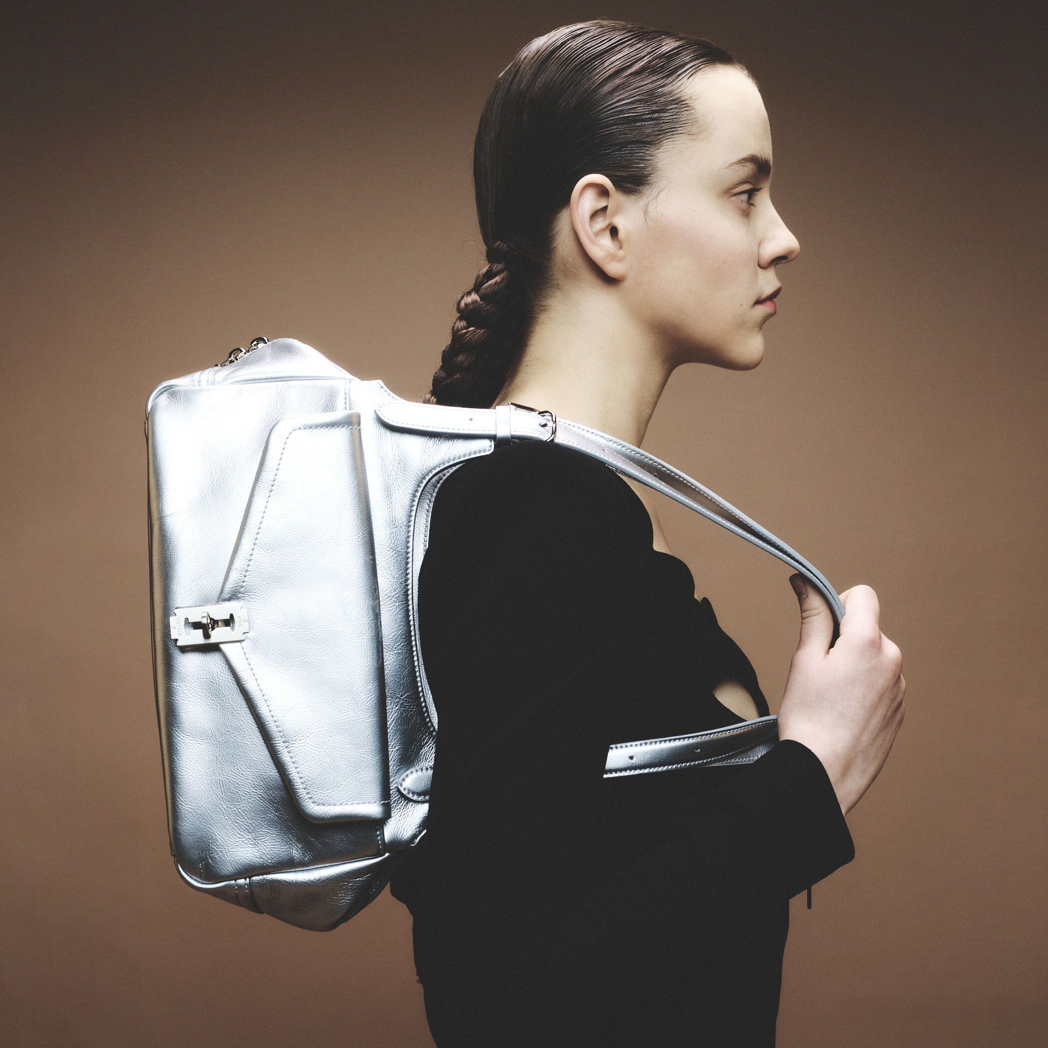 분크 [고민시 PICK] Occam Doux Pocket Shoulder M (오캄 두 포켓 숄더 미듐)_2colors - 위시버킷