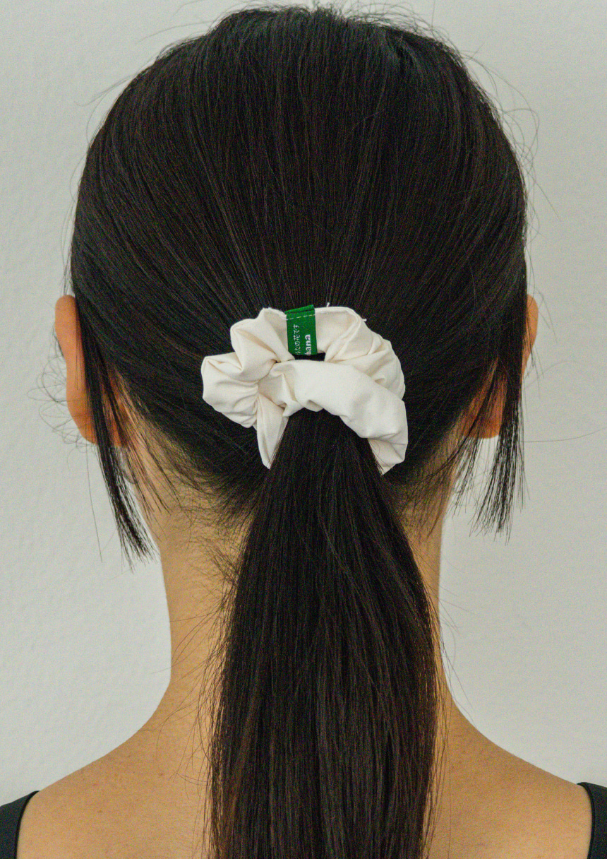 나타나다 'sustainable materials\' 노하나 poly cream hana scrunchie - 위시버킷