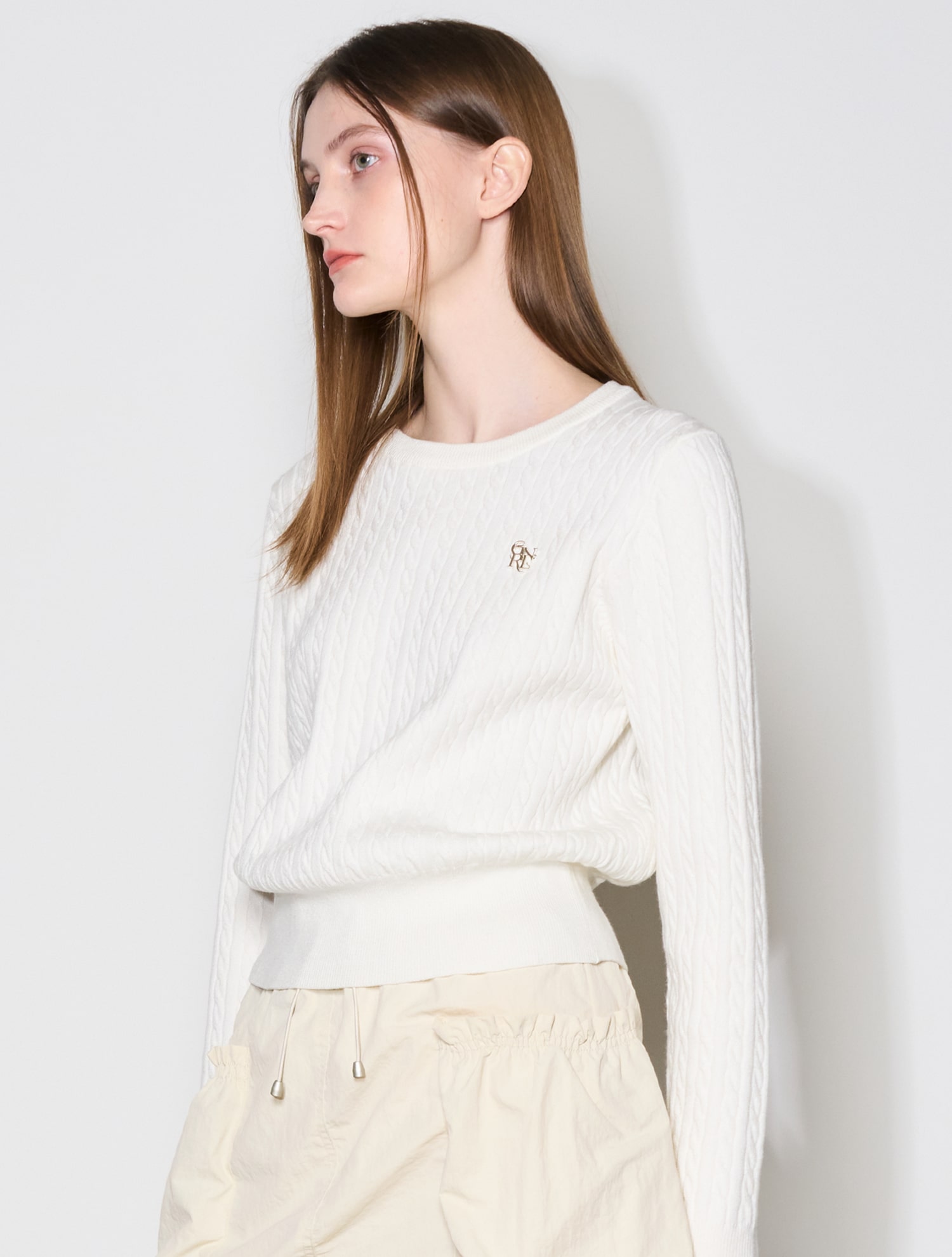 제너럴아이디어 WOMAN GNRL 에센셜 케이블 풀오버 [WHITE] / WBC1L05503 - 위시버킷