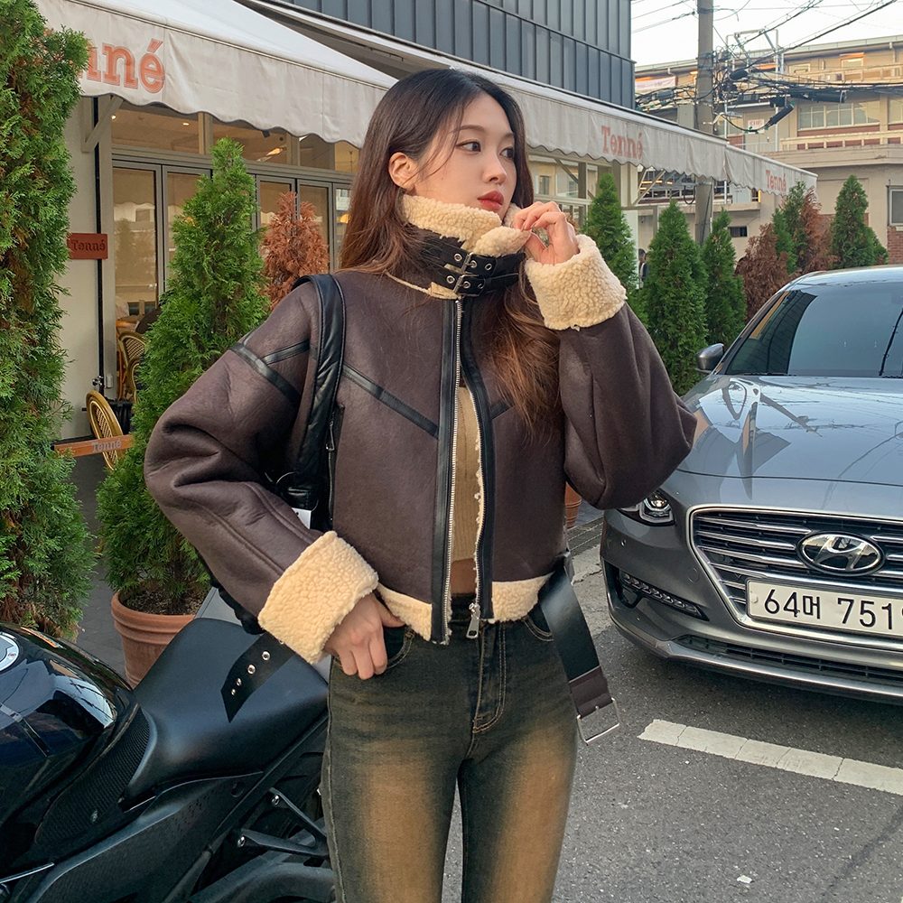 워너비뮤즈 무배🚀 진짜강추🤎하이넥 한겨울까지 양털 뽀글이 스웨이드 크롭 무스탕 자켓 벨트 지퍼 버클 폴라 절개 집업 가을 겨울 아우터 힙 모던 베이직 데일리룩 데이트룩