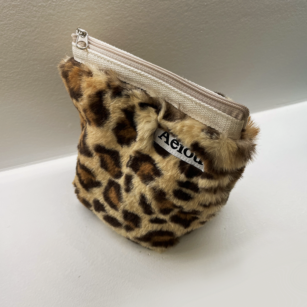 아에이오우 Aeiou Basic Pouch (M size) Leopard Fur - 위시버킷