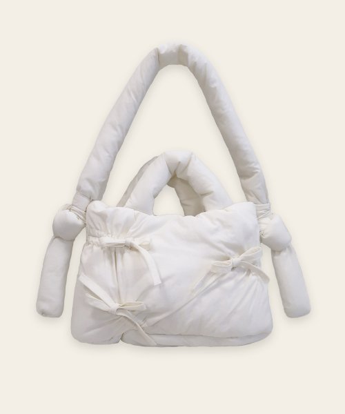 시눈 SMORE PADDING BAG (OFF WHITE) - 위시버킷