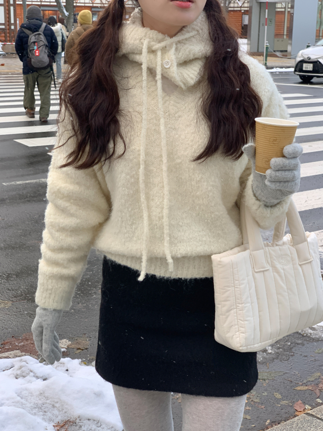 어베인 [블루당일] 베네 단추 바라클라바 부클 울 후드넥워머 브이넥 니트 세트 (2c) - 위시버킷