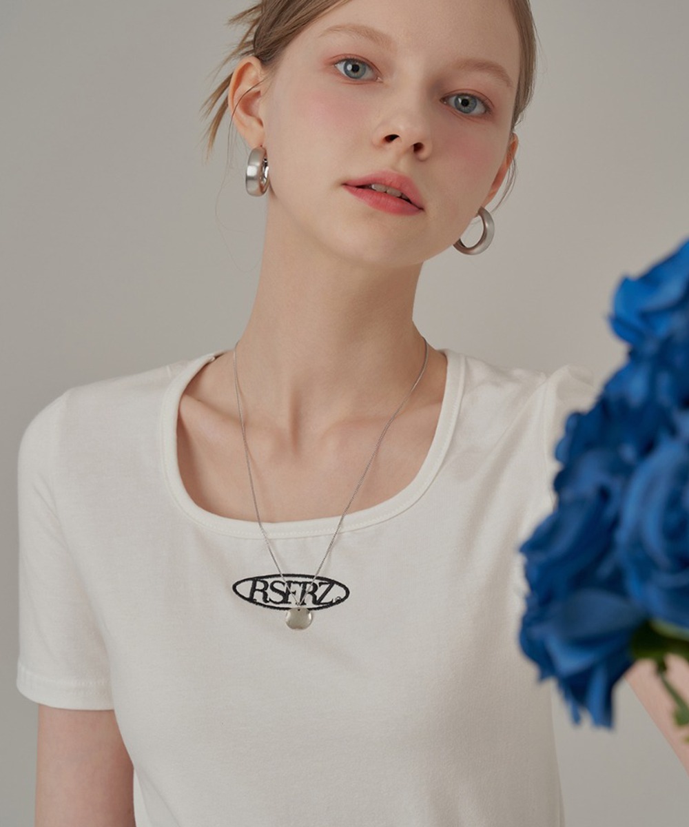 로제프란츠 SQUARE NECK SIMPLE LOGO T-SHIRT [IVORY] - 위시버킷