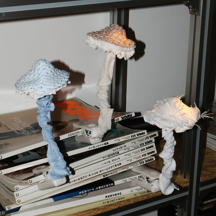 포식스먼스 mushroom clamp lamp (3colors)ㅣ버섯 집게 조명 - 위시버킷