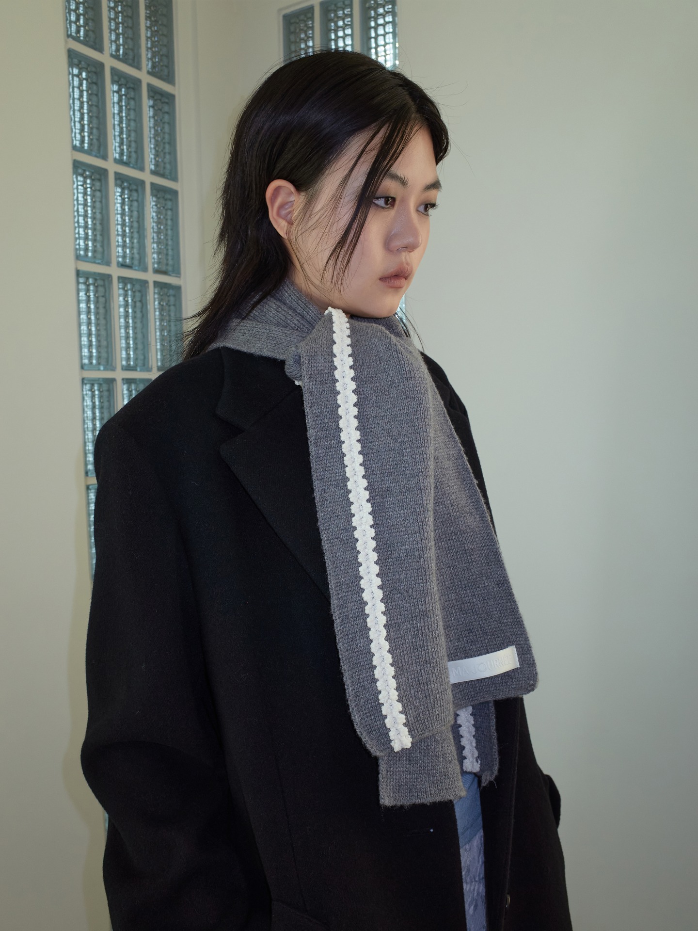 마조네 VELVET LACE MUFFLER_GREY-IVORY - 위시버킷