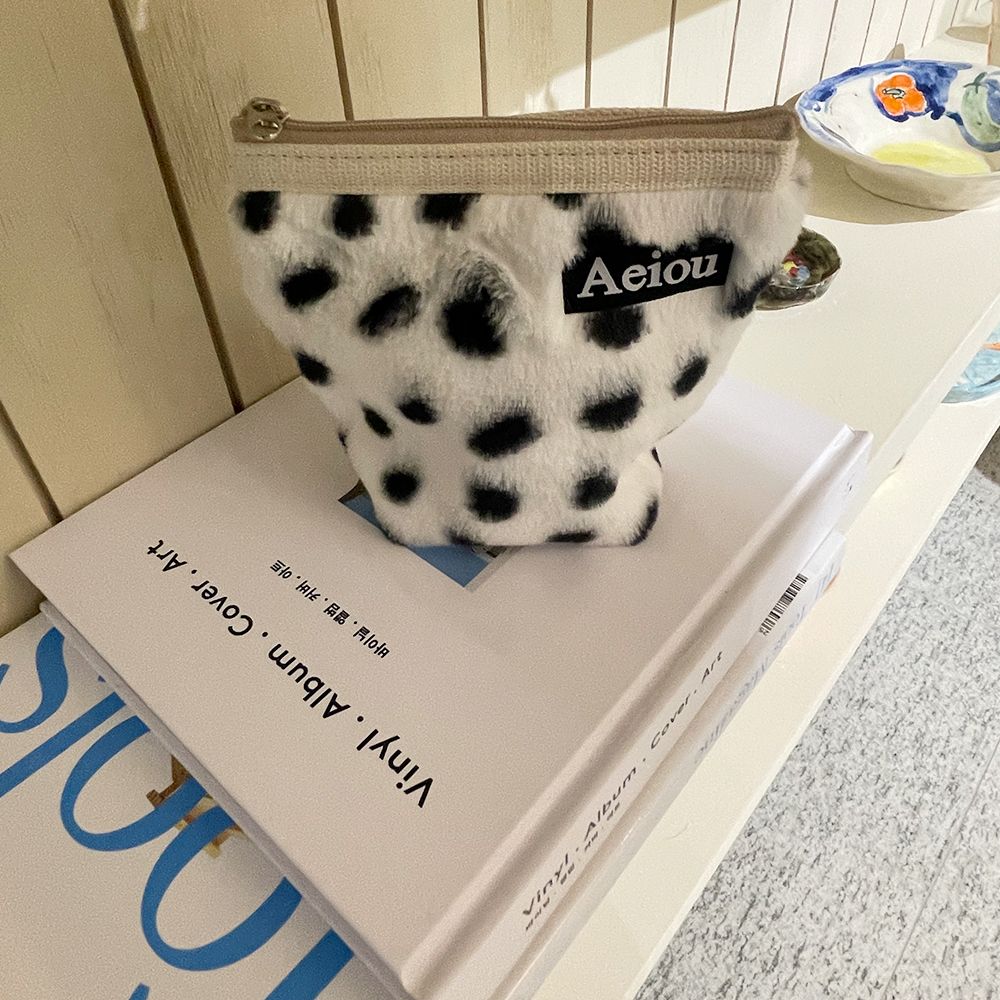 아에이오우 Aeiou Basic Pouch (M size) Fur Dalmatian - 위시버킷