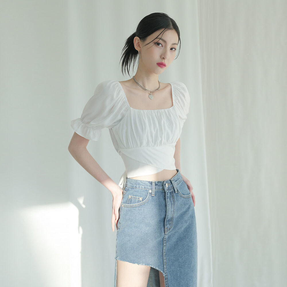 어반드레스 BACK RIBBON SQUARE Short-sleeve BLOUSE WHITE - 위시버킷