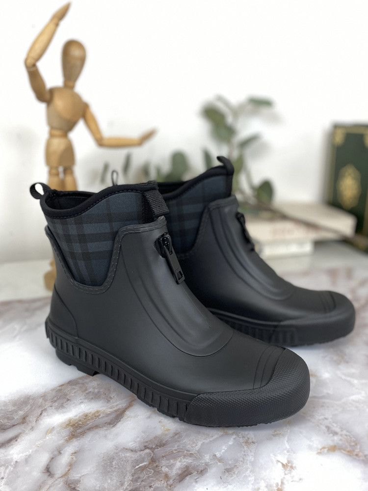 버버리 버버리 우먼스 FLINTON 체크 러버 앵클 레인 부츠 BLACK CHARCOAL 80458351 - 위시버킷