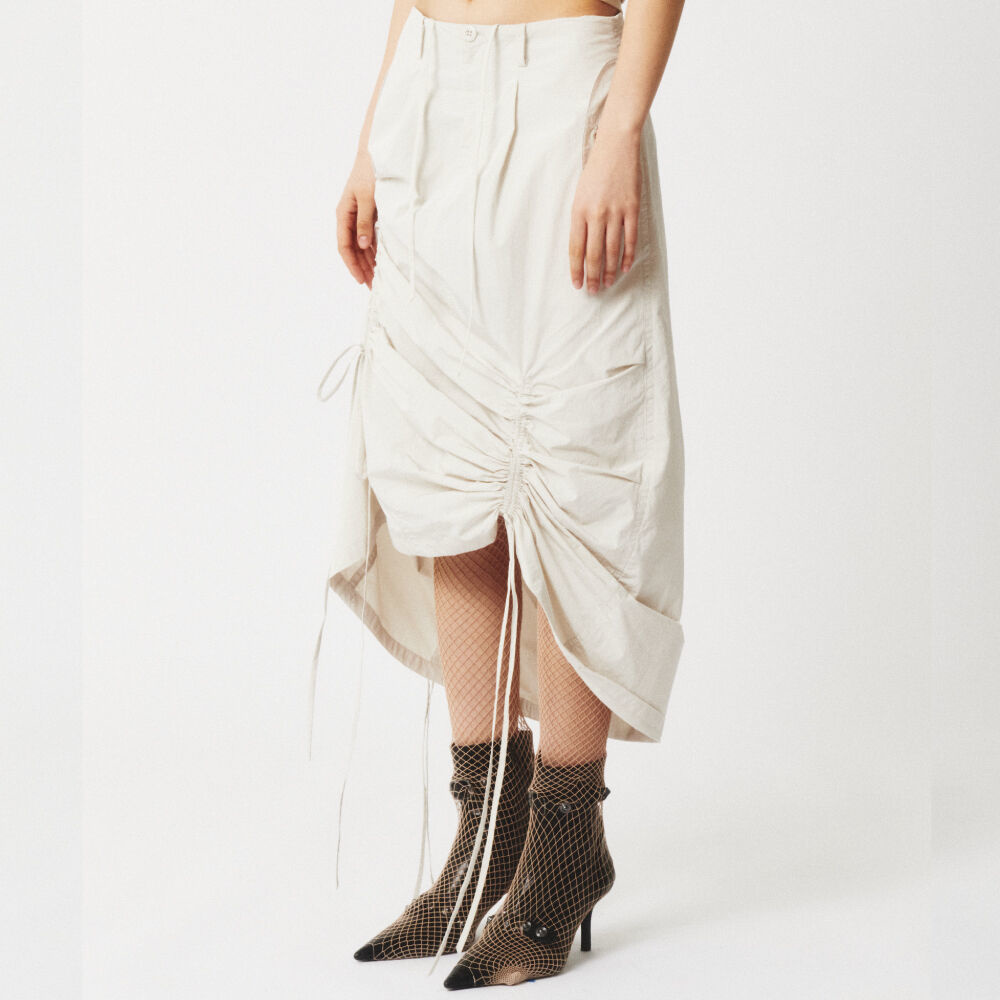 세터 [4/28 예약배송]Celje Draw-String Parachute Skirts - Salt Ivory - 위시버킷