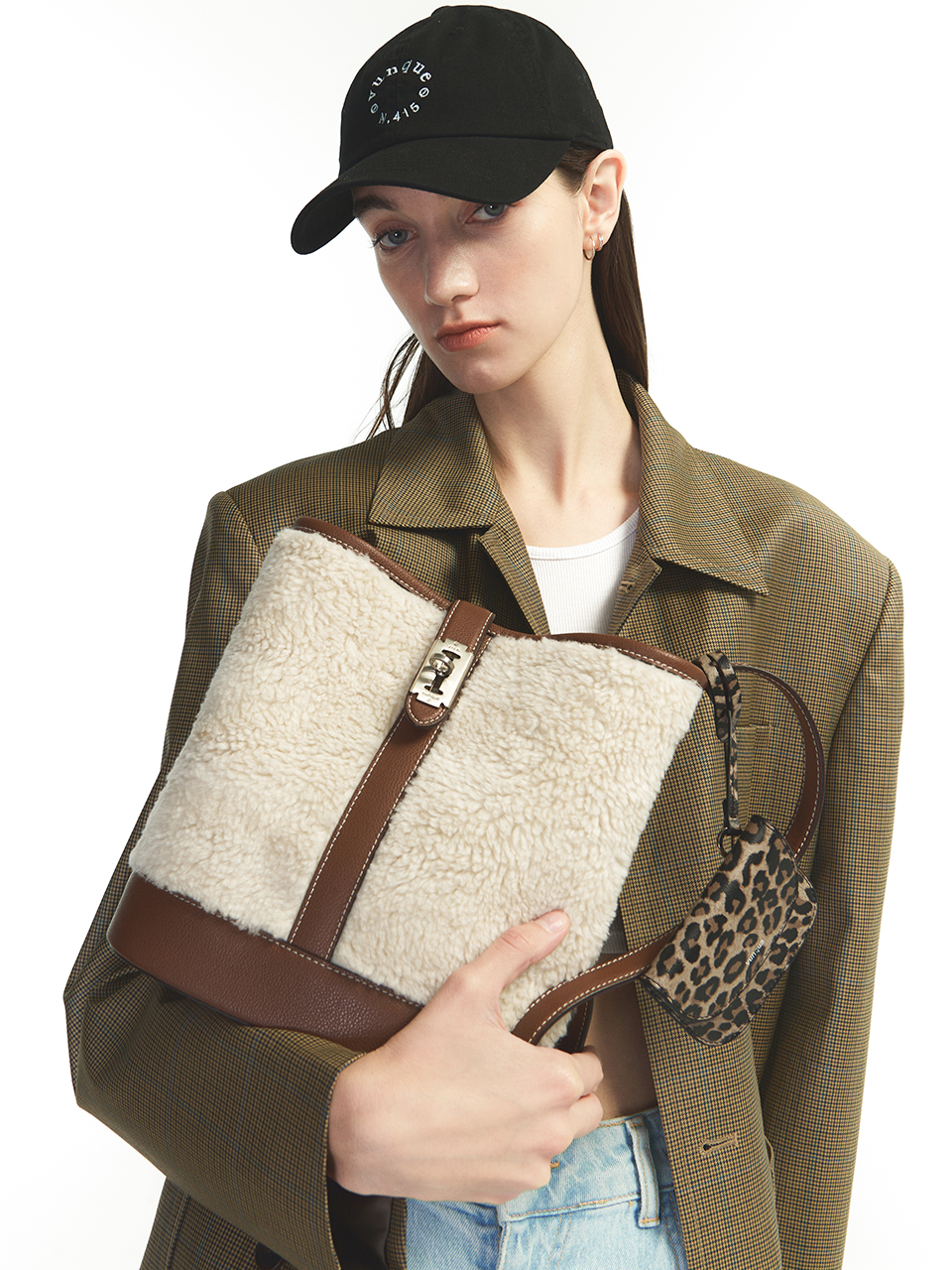 분크 [vunque]Festone Fur Combi Basket M (페스토네 퍼 콤비 바스켓 미듐) Brown ...