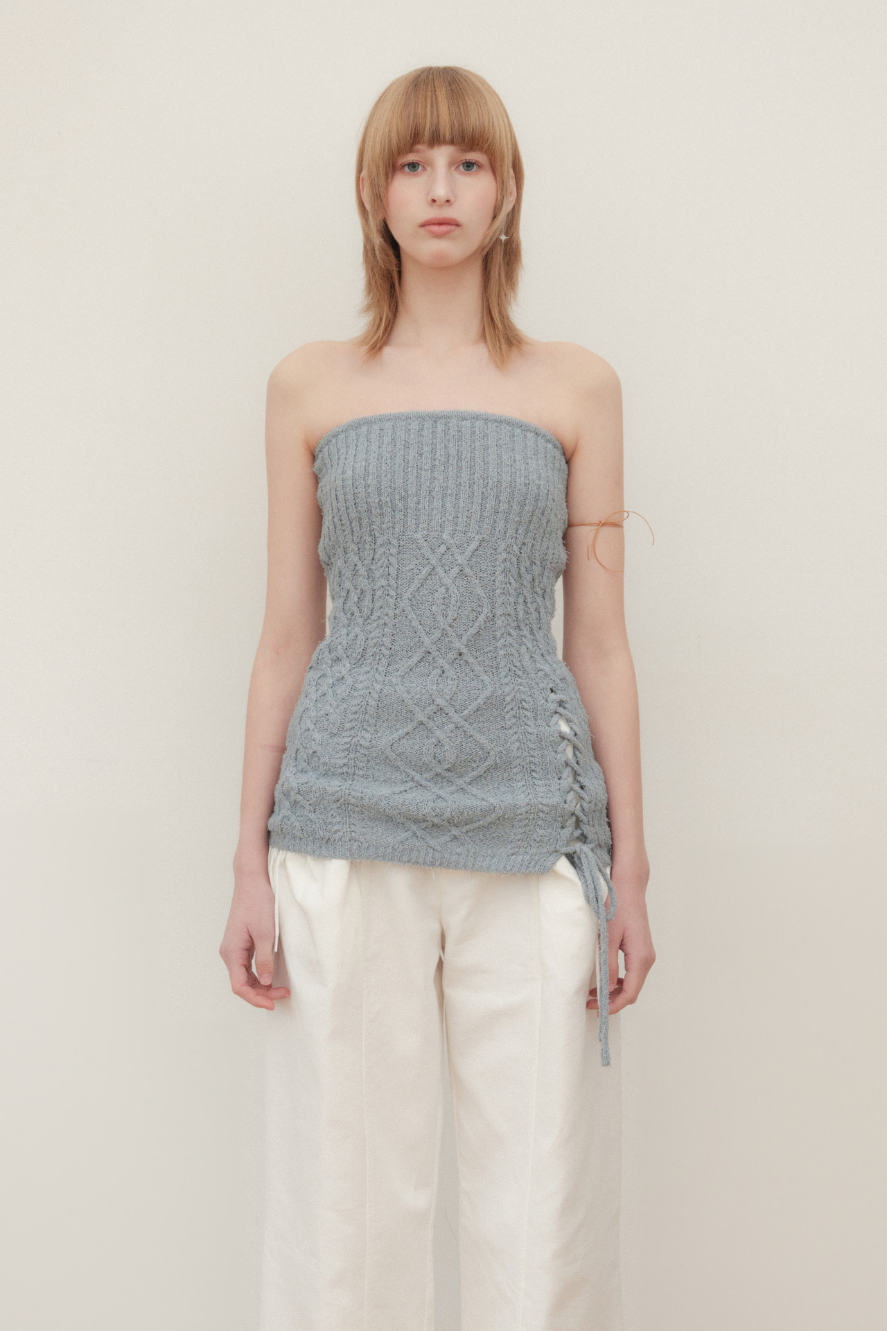 유즈 LACE UP BOUCLE KNIT TUBE TOP - SKY BLUE - 위시버킷