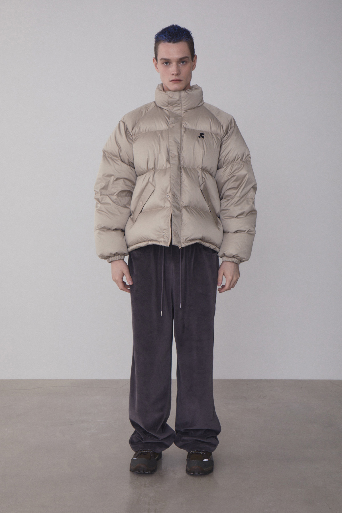 레스트앤레크리에이션 RR VELVET JOGGER PANTS - CHARCOAL - 위시버킷