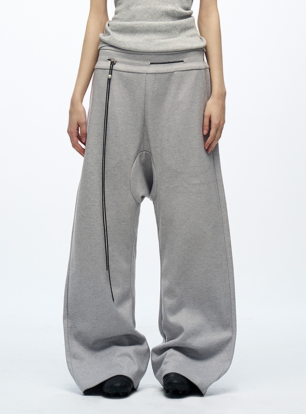 비엑세스 Morse Code Airy Sweatpants - 위시버킷
