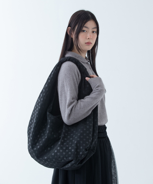 오헤시오 DOT PADDING BAG, BLACK - 위시버킷