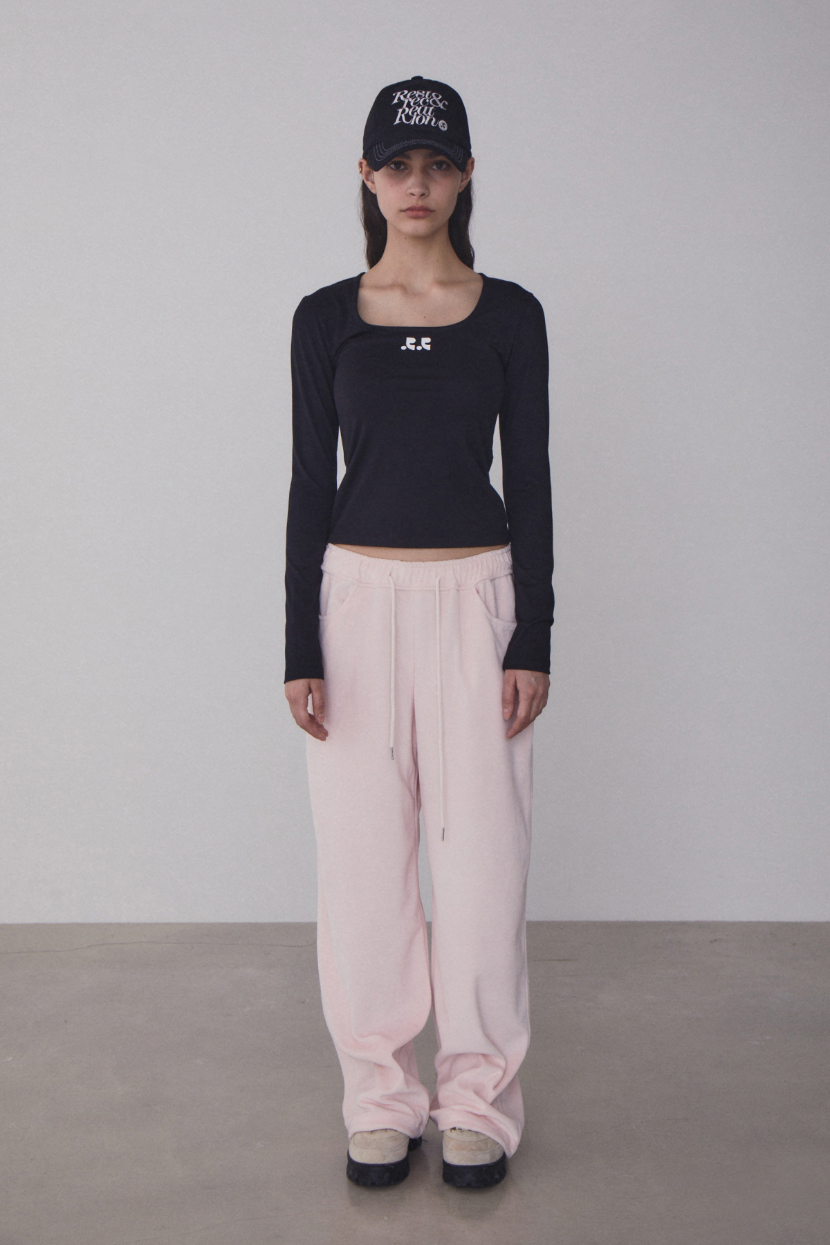 레스트앤레크리에이션 RR VELVET JOGGER PANTS - PINK - 위시버킷