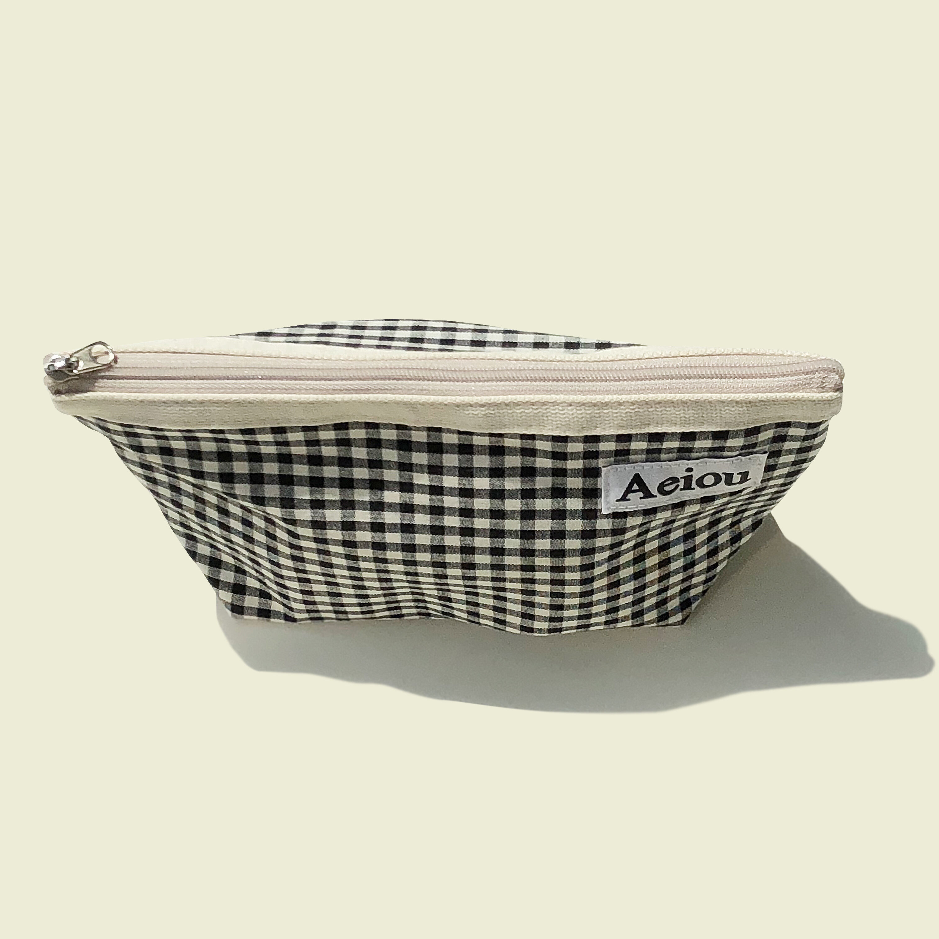 아에이오우 Aeiou Basic Pouch (L size) Black Ginghamcheck - 위시버킷