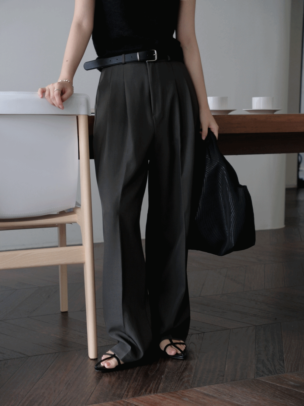 하우투러브미 하우투러브미 마벨 세미 와이드 핀턱 슬랙스_Mabel pants - 위시버킷