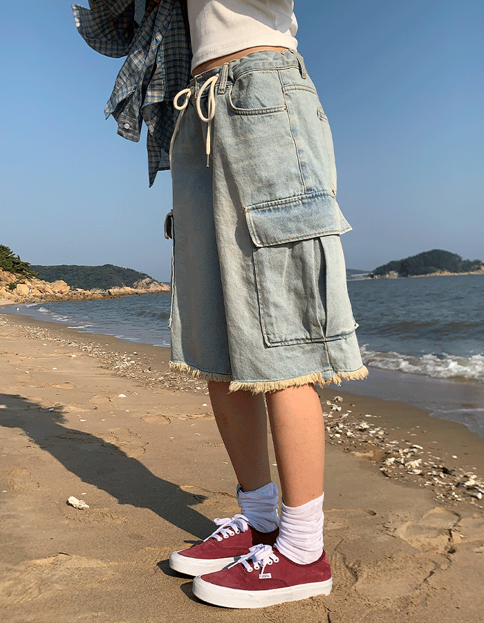 서울베이스드 LIGHT WASHING SHORT DENIM - 위시버킷