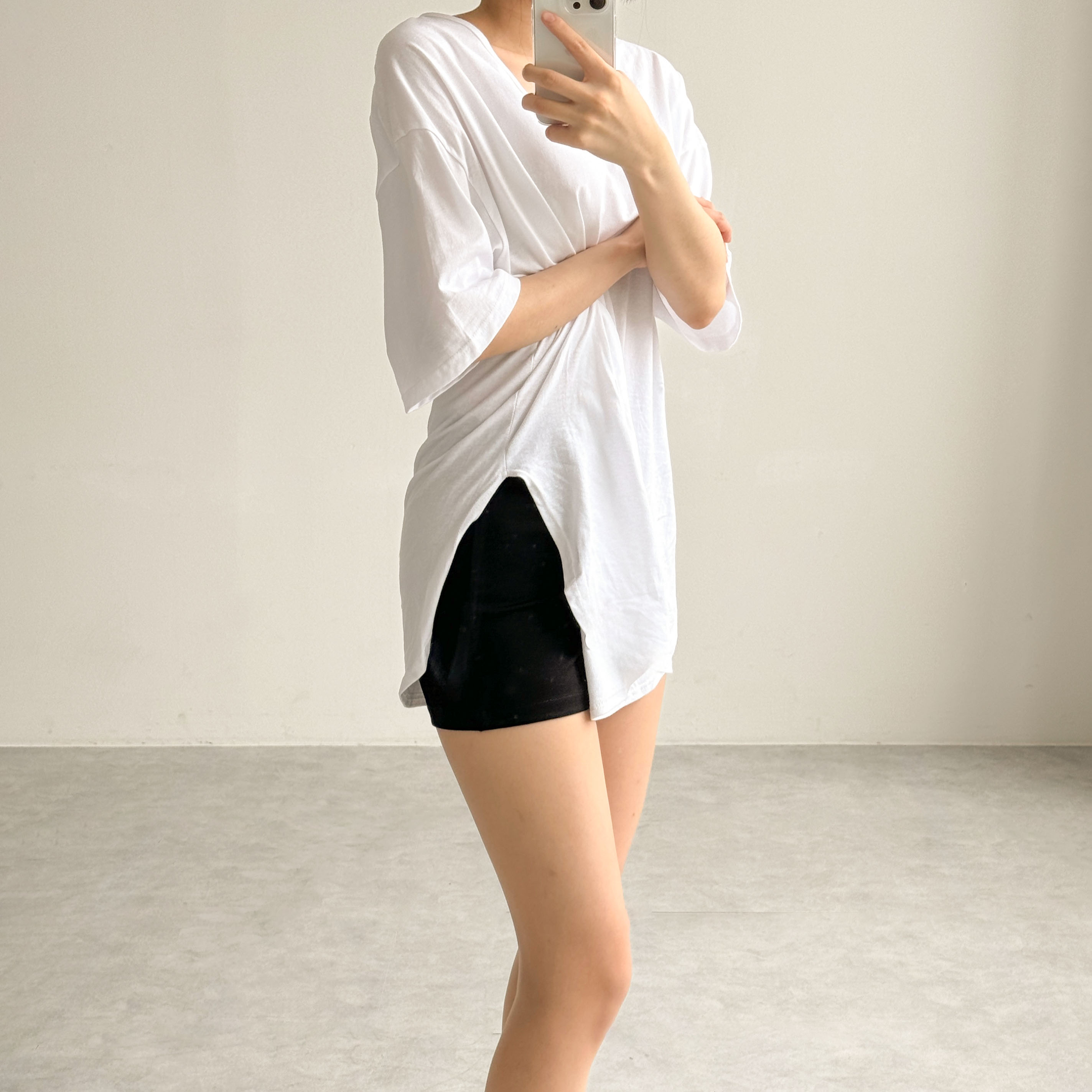 제이앤썸 제이앤썸 [1+1할인/체형커버] 옆트임 언발 롱 반팔 티셔츠 트임 밑단 굴림 커버업 루즈핏 오버핏 티 레이어드 무지 상의 5color - 위시버킷