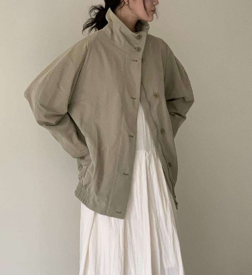 아파트먼트 프라토 [AMYGRACE] 에이미그레이스 바스틱 블루종 점퍼 코튼 하이넥 집업 (3color) - 위시버킷