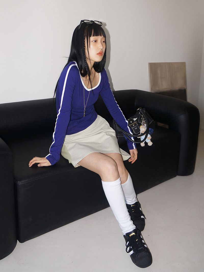 아케 DITTO LINE V-NECK T (3color!) - 위시버킷