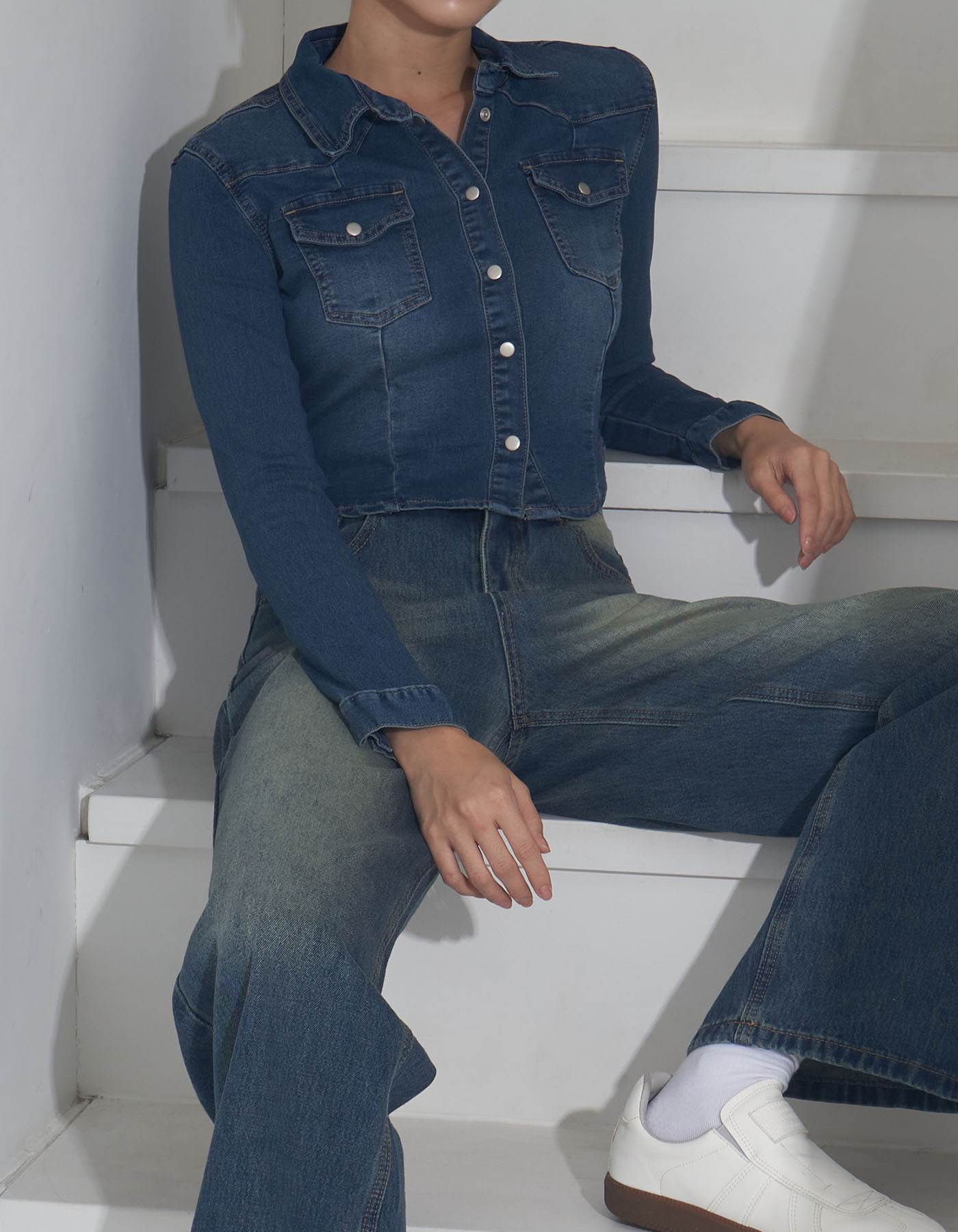 CMNMSTUDIO Crop denim mate shirts (2 Color) - 위시버킷