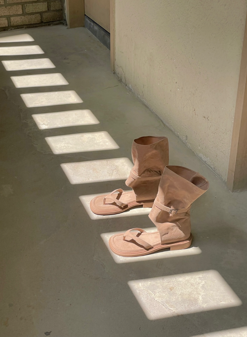 바이아더스 Tilbury flip flop boots-Beige - 위시버킷