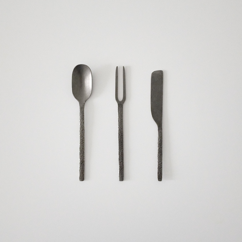 세락스 La Nouvelle Stonewash Dark gray Flatware 스톤워시 디저트 플랫웨어 - 위시버킷