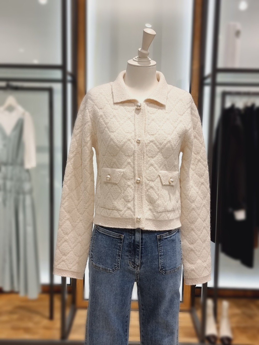 듀엘 DEWL 퀼팅 진주 크롭 가디건 D224KSL049 - 위시버킷