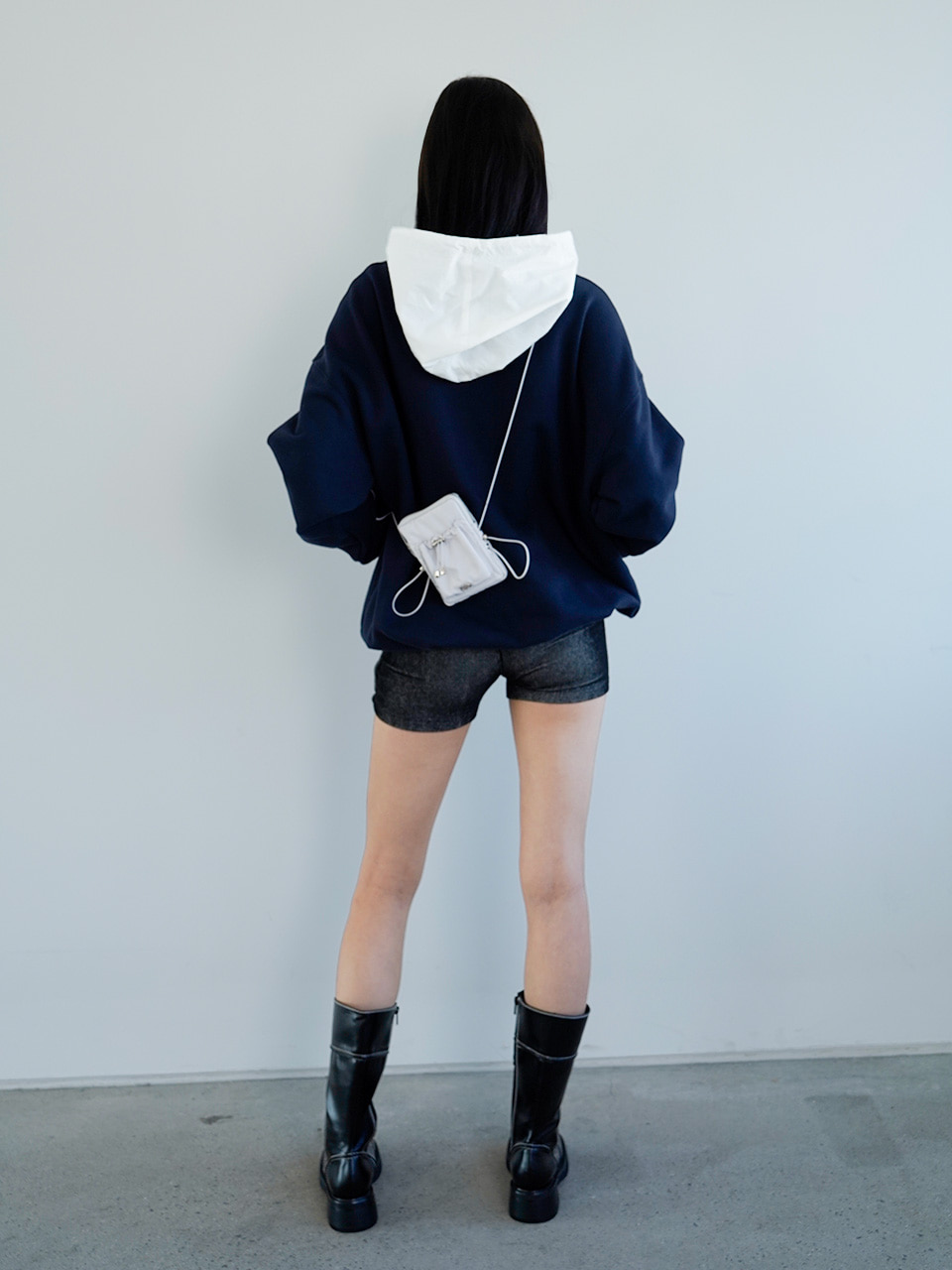 기준 Drawstring Mini Bag Silver - 위시버킷