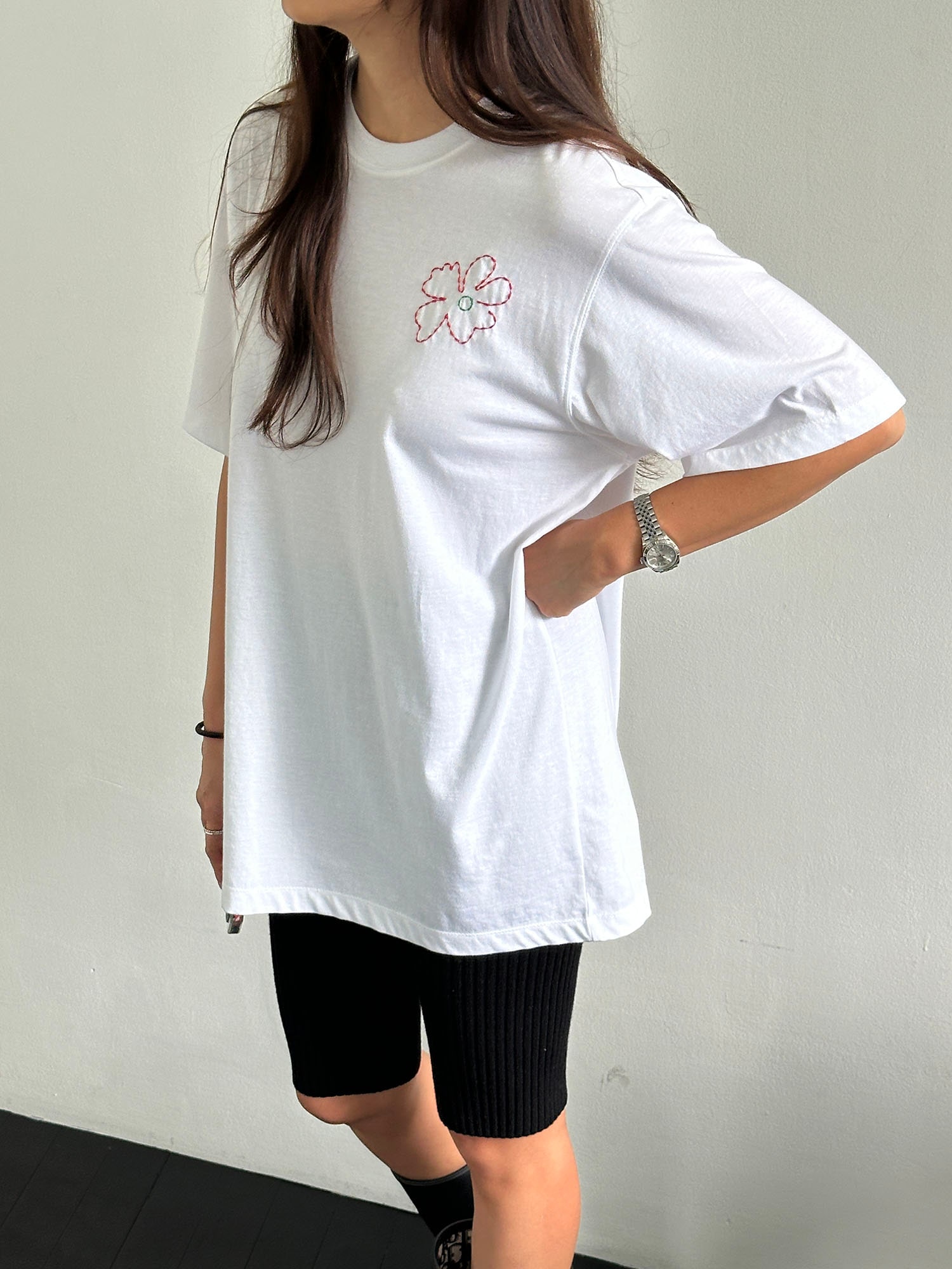 코텔로 Hand-embroidered Oversized Slit T-Shirt - White - 위시버킷